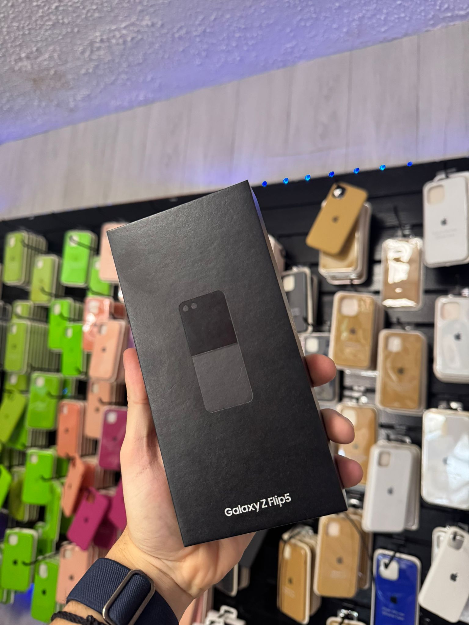 Galaxy Z Flip 5 256GB Factory Unlock – cellphonestogo